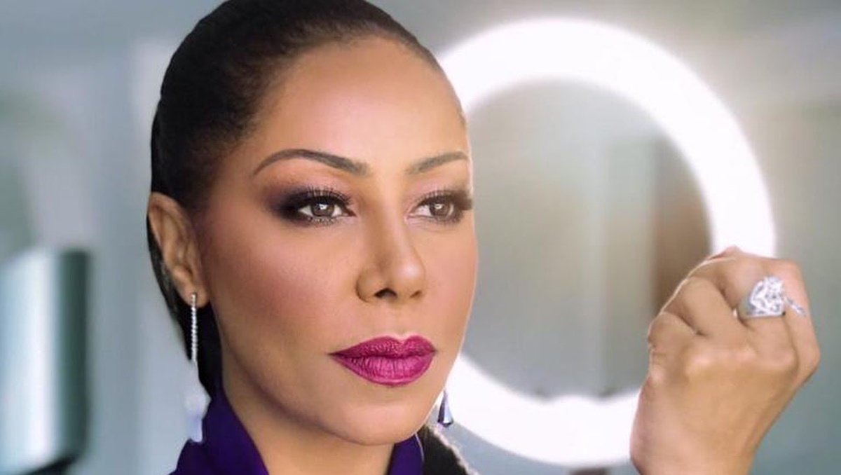 Eterna Globeleza Aos 48 Anos Valéria Valenssa Usa Biquíni E Ostenta